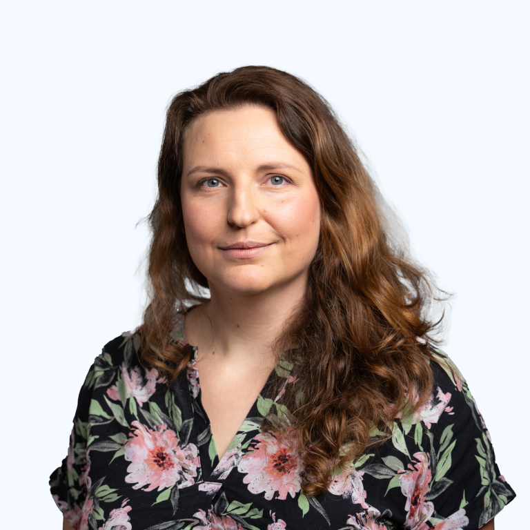 Ing. Eliška Zmeškalová, Ph.D. - FZU CAS